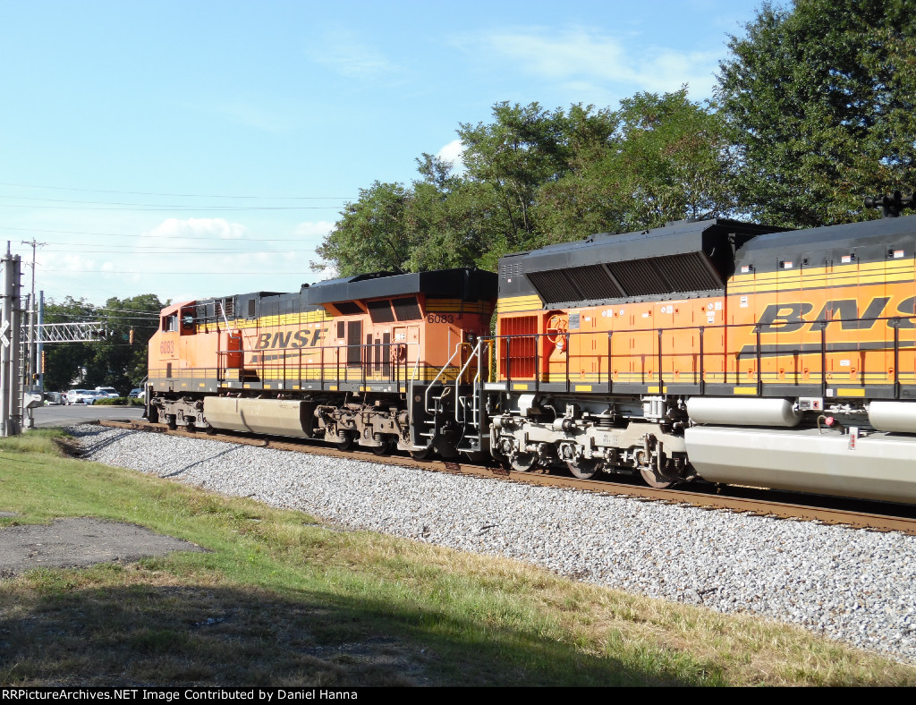BNSF 6083